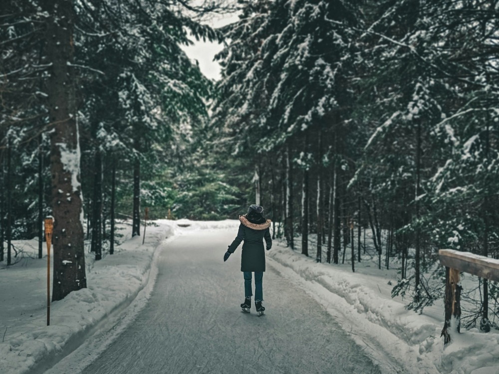 +20 of the Best Ice Skating Trails in Ontario to Visit this Winter